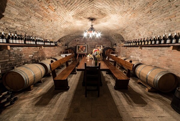 Service for tourists - Sobrero Vini - Langhe