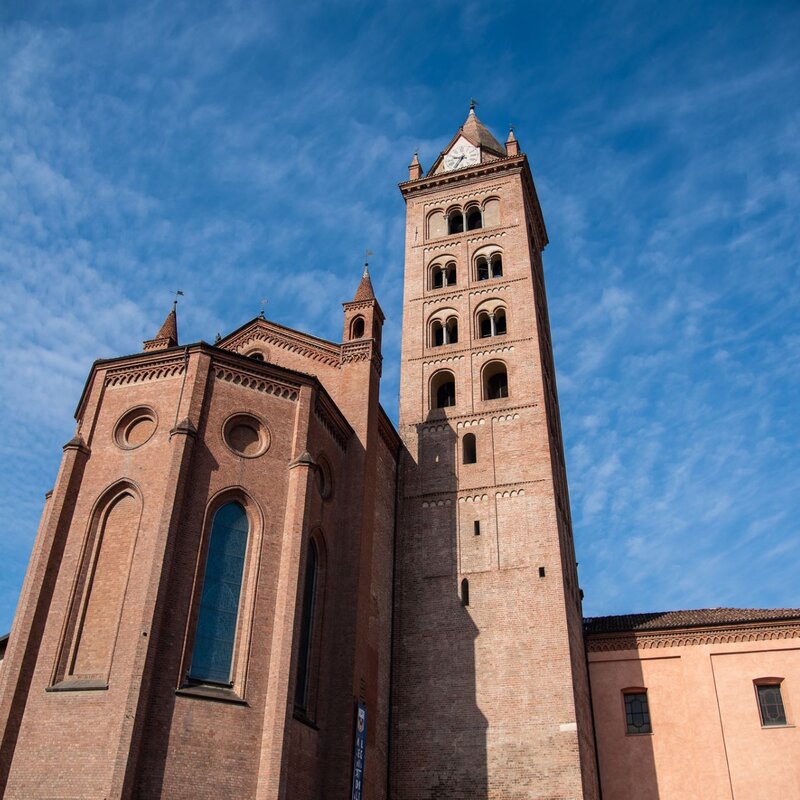 Experiences - Alba Walking Tour - Langhe