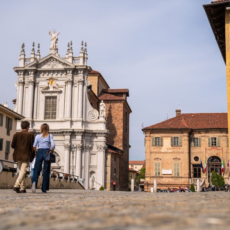 Experiences - Bra Walking Tour - Roero